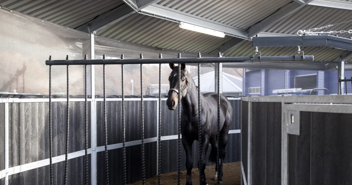 Q-Line | Push panels for horse walkers